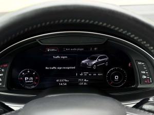 Black Audi Q7 2019 in Vilnius, with an engine capacity of 2.97 L and mileage of 413 thousand km for 21500 €, photo 34 on AUTOMOTO.COM.LV