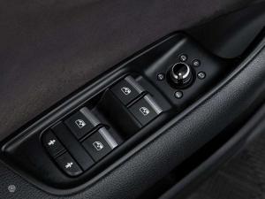 Black Audi Q7 2019 in Vilnius, with an engine capacity of 2.97 L and mileage of 413 thousand km for 21300 €, photo 22 on AUTOMOTO.COM.LV