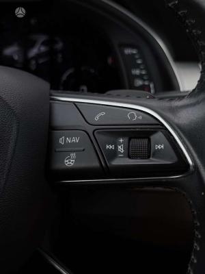 Black Audi Q7 2019 in Vilnius, with an engine capacity of 2.97 L and mileage of 413 thousand km for 21300 €, photo 31 on AUTOMOTO.COM.LV