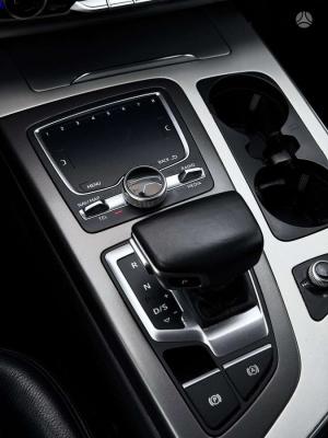 Black Audi Q7 2019 in Vilnius, with an engine capacity of 2.97 L and mileage of 413 thousand km for 19990 €, photo 25 on AUTOMOTO.COM.LV