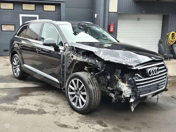 Ауди Ку 7 2019 в Вильнюс на AUTOMOTO.COM.LV Черный Ауди Ку 7 2019 в Вильнюс, объемом двигателя 1.98 л и пробегом 139 тыс. км за 10900 €, фото 3 на AUTOMOTO.COM.LV