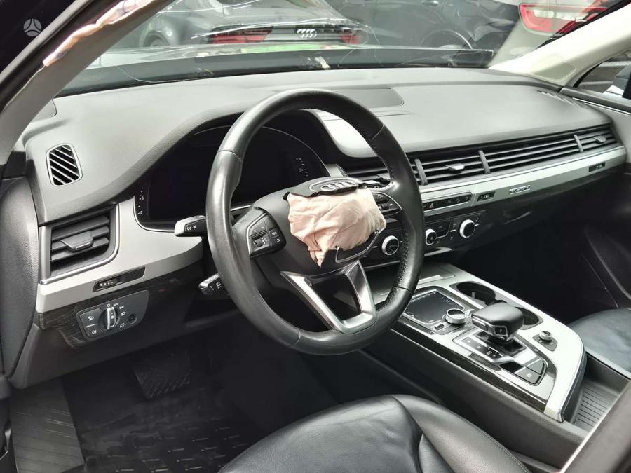 Black Audi Q7 2019 in Vilnius, with an engine capacity of 1.98 L and mileage of 139 thousand km for 10900 €, photo 16 on AUTOMOTO.COM.LV