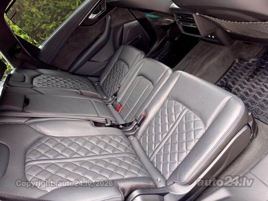 Black Audi Q7 2019 in Tallinn, with an engine capacity of 3.00 L and mileage of 119 thousand km for 48000 €, photo 7 on AUTOMOTO.COM.LV