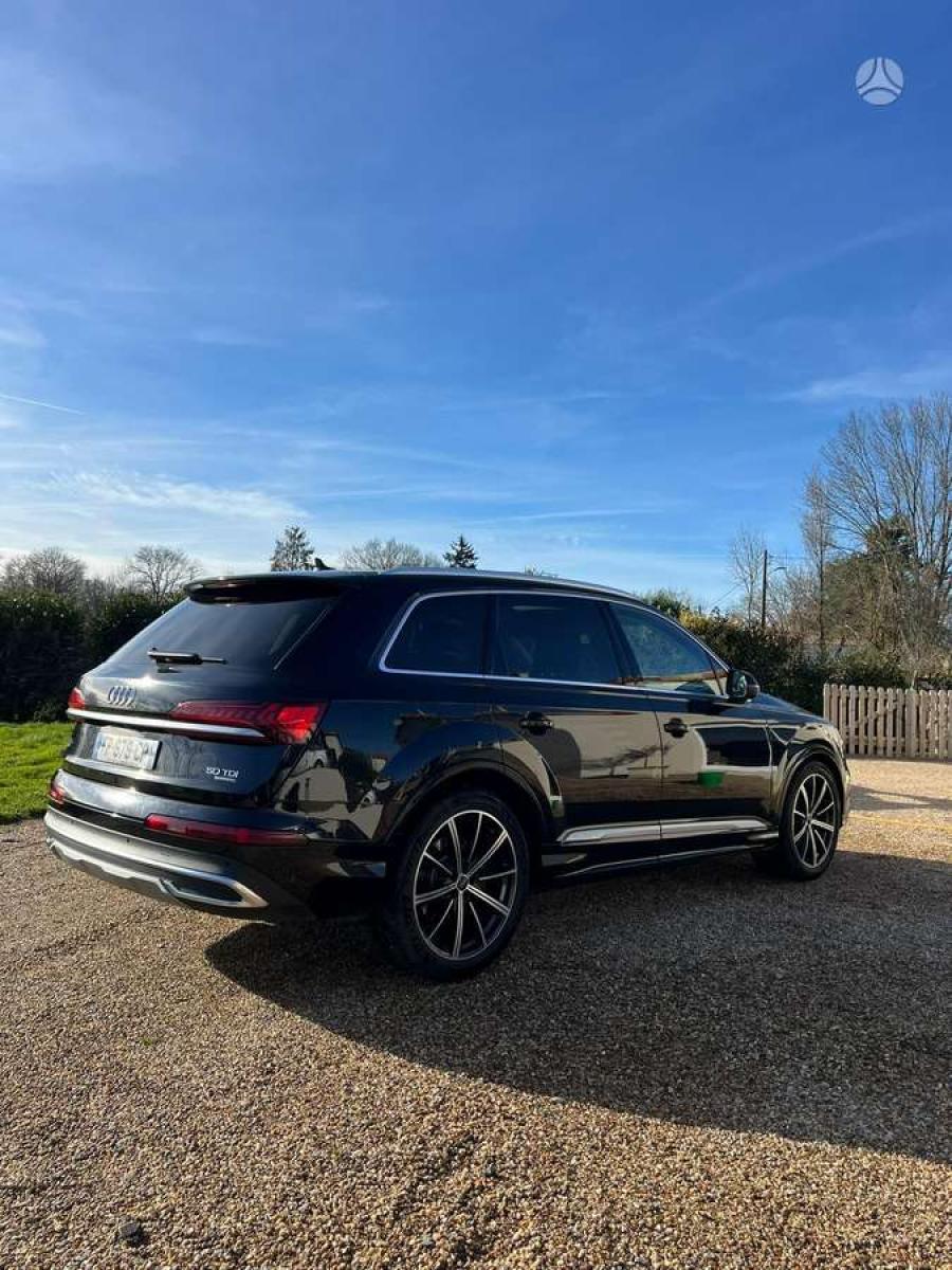 Black Audi Q7 2020 in Vilnius, with an engine capacity of 2.97 L and mileage of 168 thousand km for 32000 €, photo 2 on AUTOMOTO.COM.LV