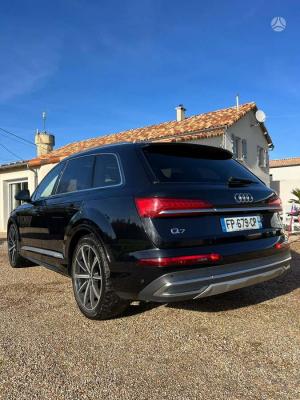 Black Audi Q7 2020 in Vilnius, with an engine capacity of 2.97 L and mileage of 168 thousand km for 32000 €, photo 3 on AUTOMOTO.COM.LV