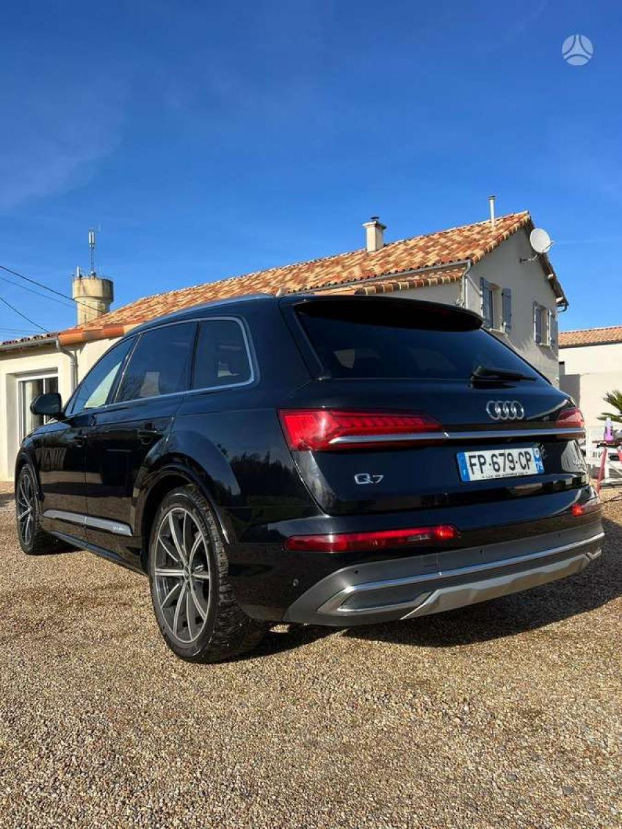 Black Audi Q7 2020 in Vilnius, with an engine capacity of 2.97 L and mileage of 168 thousand km for 32000 €, photo 3 on AUTOMOTO.COM.LV