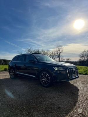 Black Audi Q7 2020 in Vilnius, with an engine capacity of 2.97 L and mileage of 168 thousand km for 32000 €, photo 5 on AUTOMOTO.COM.LV