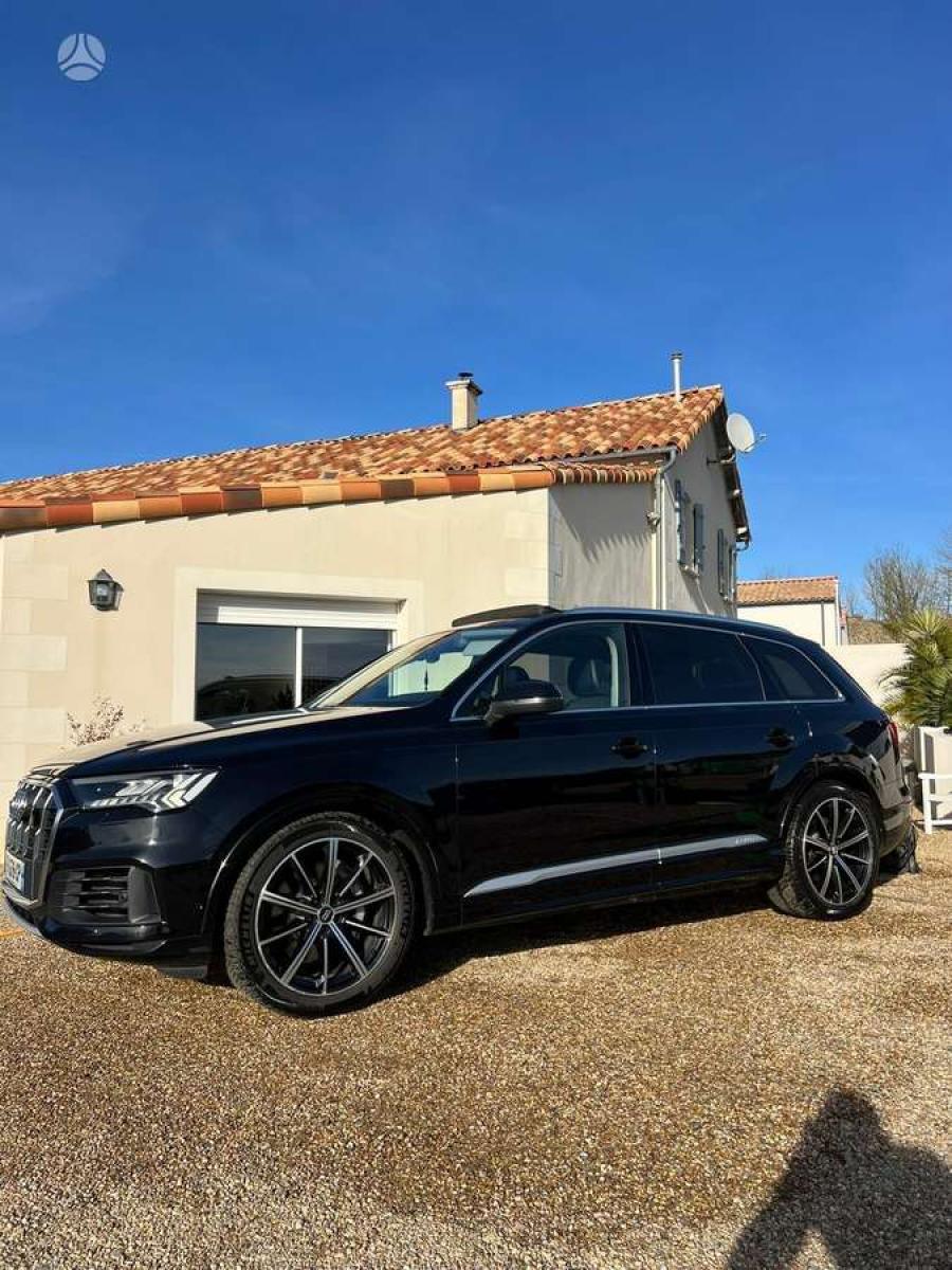 Black Audi Q7 2020 in Vilnius, with an engine capacity of 2.97 L and mileage of 168 thousand km for 32000 €, photo 6 on AUTOMOTO.COM.LV