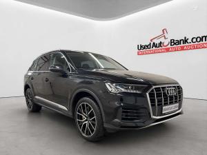 Black Audi Q7 2020 in Marijampole, with an engine capacity of 3.00 L and mileage of 125 thousand km for 40535 €, photo 3 on AUTOMOTO.COM.LV