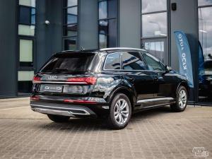 Black Audi Q7 2020 in Marijampole, with an engine capacity of 3.00 L and mileage of 113 thousand km for 39950 €, photo 9 on AUTOMOTO.COM.LV