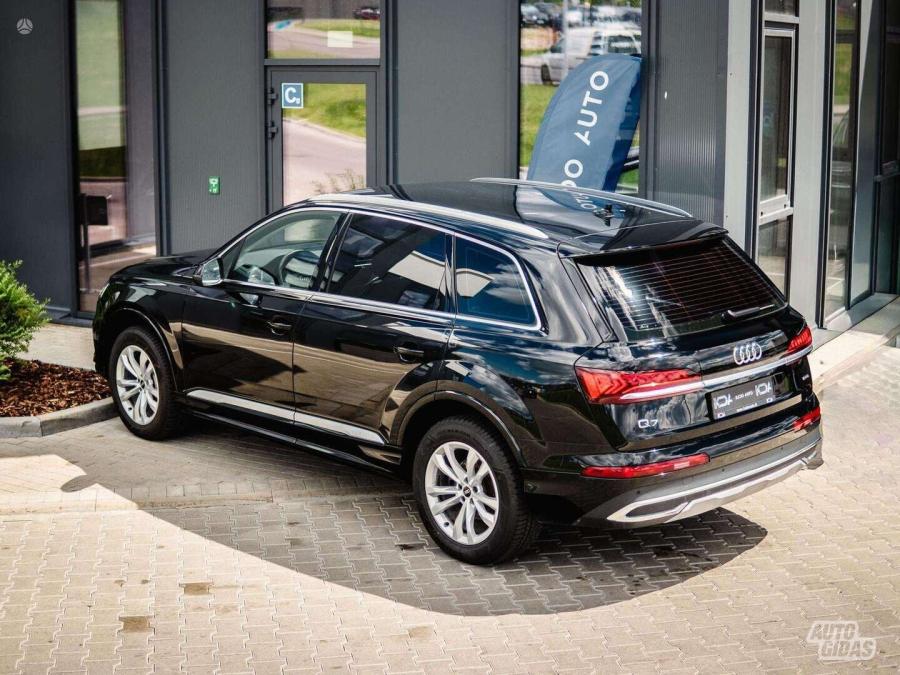 Black Audi Q7 2020 in Marijampole, with an engine capacity of 3.00 L and mileage of 113 thousand km for 39950 €, photo 10 on AUTOMOTO.COM.LV