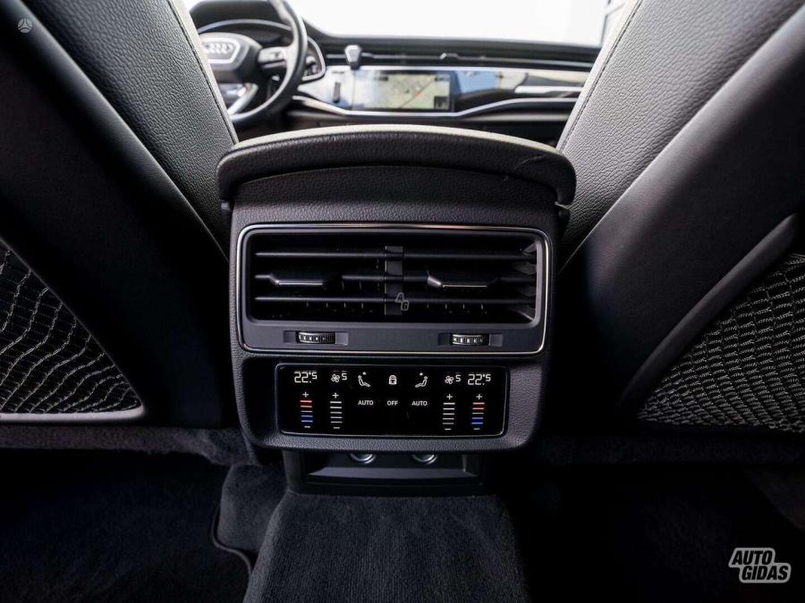 Black Audi Q7 2020 in Marijampole, with an engine capacity of 3.00 L and mileage of 113 thousand km for 39950 €, photo 30 on AUTOMOTO.COM.LV