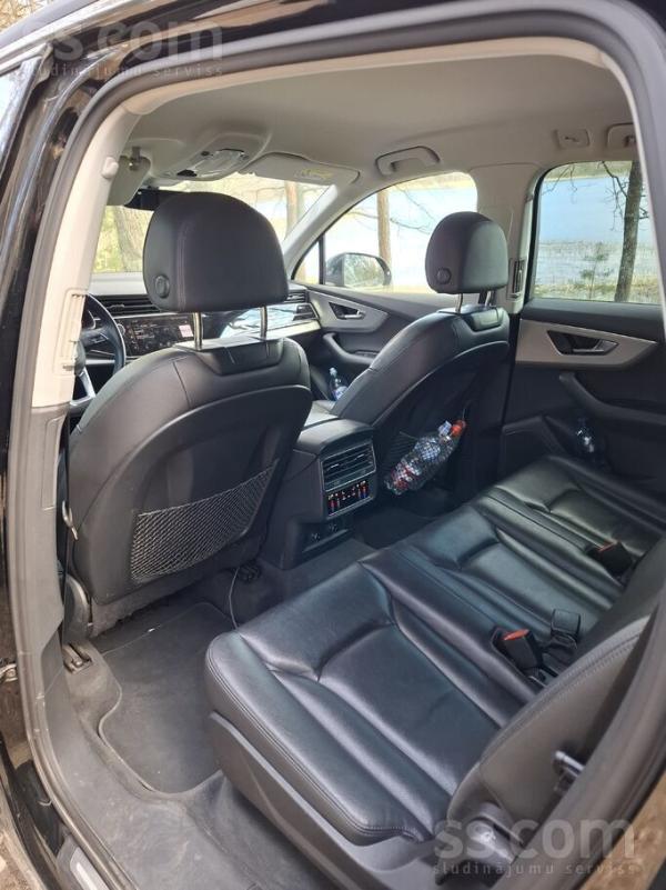 Black Audi Q7 2020 in Saldus, with an engine capacity of 3.00 L and mileage of 171 thousand km for 43000 €, photo 7 on AUTOMOTO.COM.LV