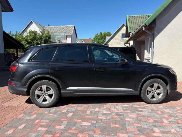 Melns Audi Q7 2020 Plungė, ar dzinēja tilpumu 2.97 L un nobraukumu 107 tūkst. km par 45000 €, foto 3 vietnē AUTOMOTO.COM.LV
