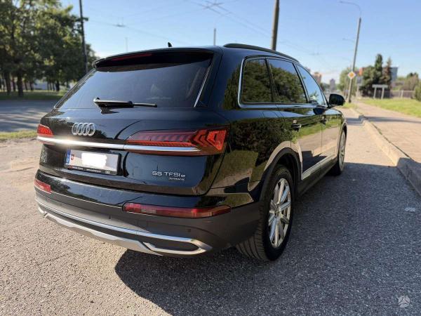 Black Audi Q7 2020 in Kaunas, with an engine capacity of 3.00 L and mileage of 104 thousand km for 45500 €, photo 6 on AUTOMOTO.COM.LV