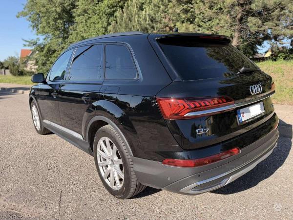 Black Audi Q7 2020 in Kaunas, with an engine capacity of 3.00 L and mileage of 104 thousand km for 45500 €, photo 8 on AUTOMOTO.COM.LV