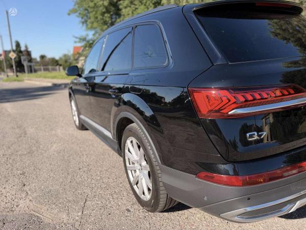Black Audi Q7 2020 in Kaunas, with an engine capacity of 3.00 L and mileage of 104 thousand km for 45500 €, photo 9 on AUTOMOTO.COM.LV