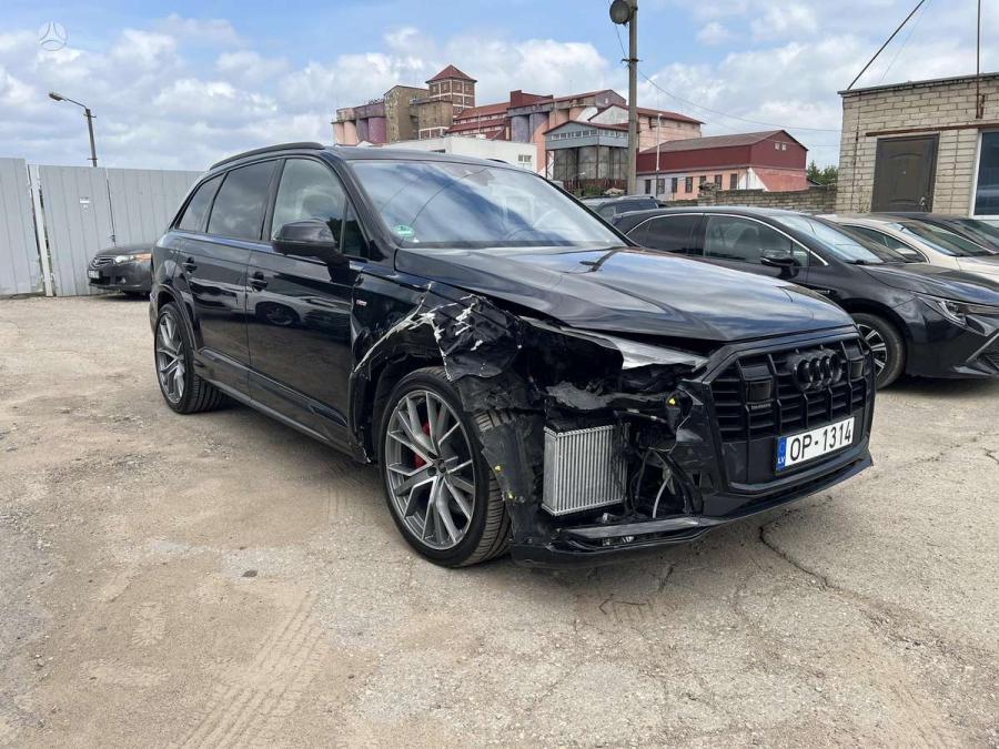 Черный Ауди Ку 7 2020 в Каунас, объемом двигателя 3.00 л и пробегом 186 тыс. км за 26900 €, фото 3 на AUTOMOTO.COM.LV