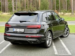 Black Audi Q7 2020 in Riga, with an engine capacity of 3.00 L and mileage of 138 thousand km for 37950 €, photo 7 on AUTOMOTO.COM.LV