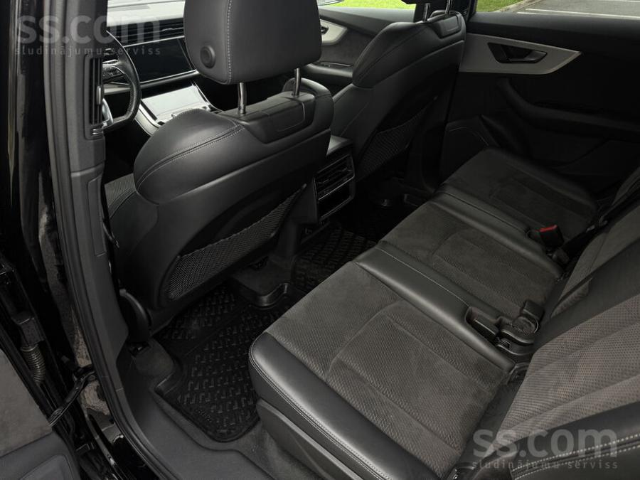 Black Audi Q7 2020 in Riga, with an engine capacity of 3.00 L and mileage of 138 thousand km for 37950 €, photo 11 on AUTOMOTO.COM.LV