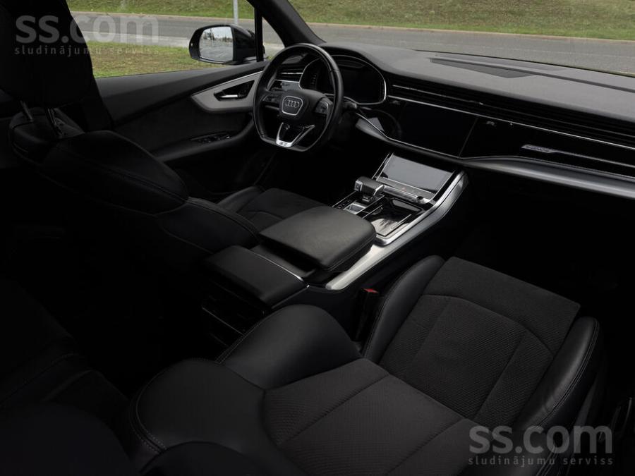 Black Audi Q7 2020 in Riga, with an engine capacity of 3.00 L and mileage of 138 thousand km for 37950 €, photo 17 on AUTOMOTO.COM.LV