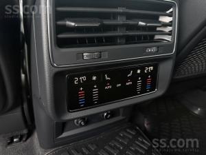 Black Audi Q7 2020 in Riga, with an engine capacity of 3.00 L and mileage of 138 thousand km for 37950 €, photo 21 on AUTOMOTO.COM.LV