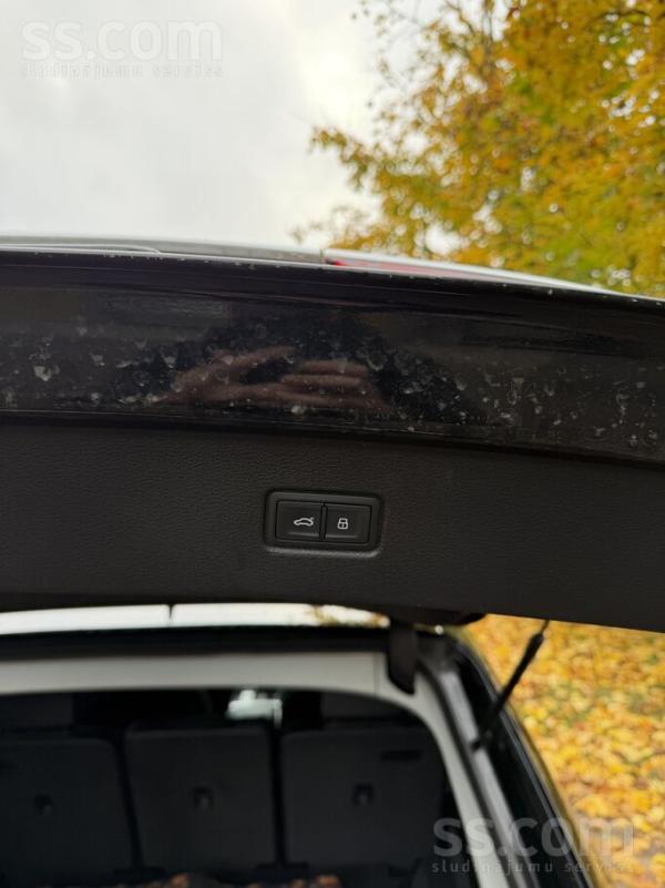 Black Audi Q7 2020 in Riga, with an engine capacity of 3.00 L and mileage of 110 thousand km for 32300 €, photo 4 on AUTOMOTO.COM.LV