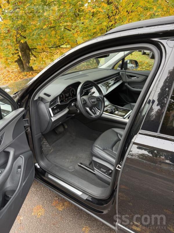 Black Audi Q7 2020 in Riga, with an engine capacity of 3.00 L and mileage of 110 thousand km for 32300 €, photo 6 on AUTOMOTO.COM.LV