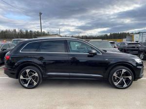 Melns Audi Q7 2021 Viļņa, ar dzinēja tilpumu 3.00 L un nobraukumu 127 tūkst. km par 45300 €, foto 5 vietnē AUTOMOTO.COM.LV