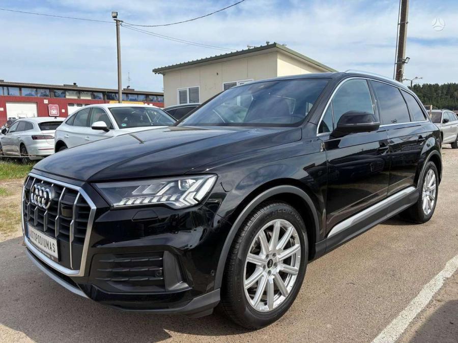 Melns Audi Q7 2021 Viļņa, ar dzinēja tilpumu 3.00 L un nobraukumu 113 tūkst. km par 46000 €, foto 1 vietnē AUTOMOTO.COM.LV