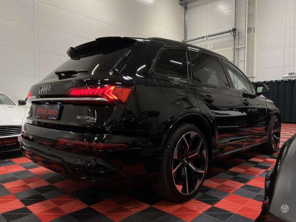 Black Audi Q7 2021 in Vilnius, with an engine capacity of 3.00 L and mileage of 168 thousand km for 45990 €, photo 4 on AUTOMOTO.COM.LV