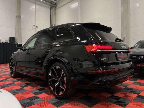 Black Audi Q7 2021 in Vilnius, with an engine capacity of 3.00 L and mileage of 168 thousand km for 45990 €, photo 6 on AUTOMOTO.COM.LV