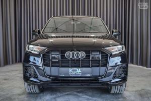 Black Audi Q7 2021 in Marijampole, with an engine capacity of 3.00 L and mileage of 98 thousand km for 41850 €, photo 4 on AUTOMOTO.COM.LV