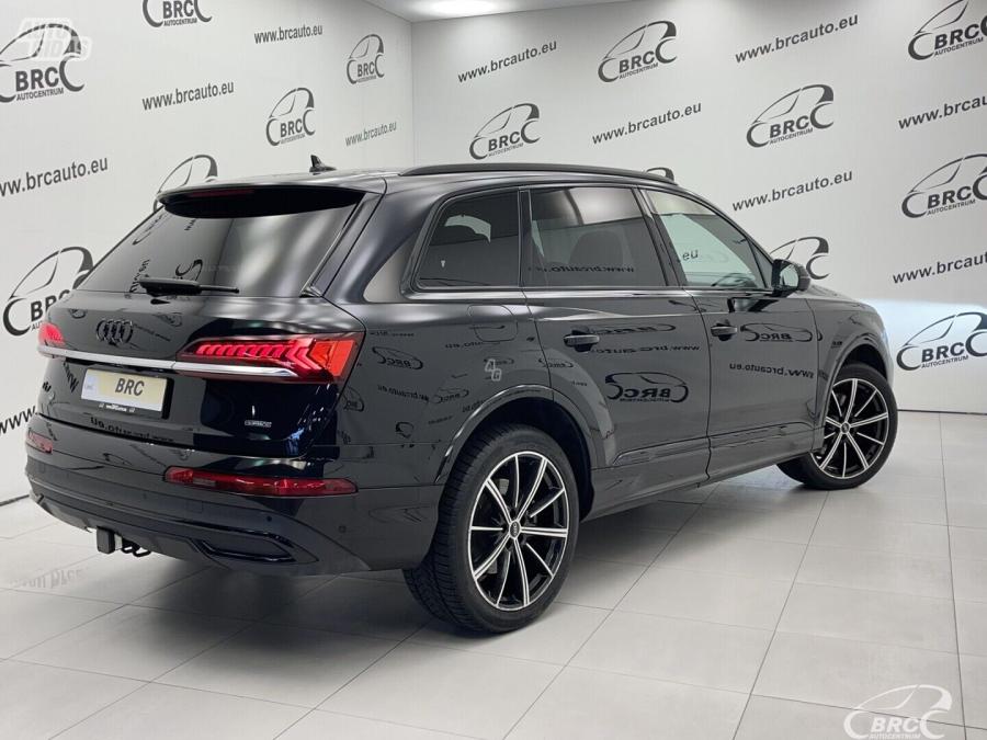 Black Audi Q7 2021 in Avizieniai, with an engine capacity of 3.00 L and mileage of 46 thousand km for 41900 €, photo 3 on AUTOMOTO.COM.LV