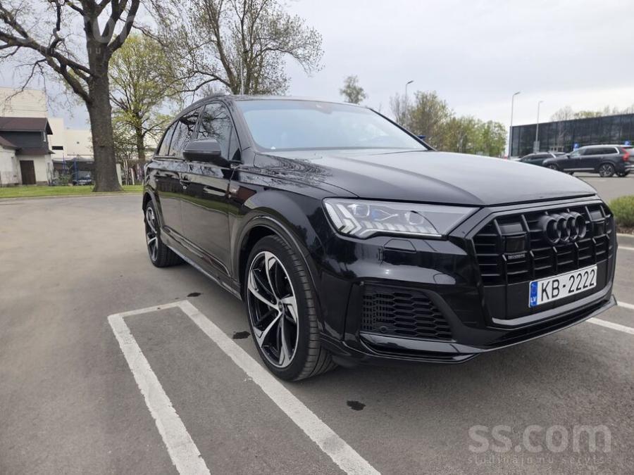 Black Audi Q7 2021 in Riga, with an engine capacity of 3.00 L and mileage of 98 thousand km for 52000 €, photo 3 on AUTOMOTO.COM.LV