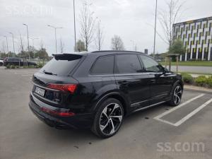 Black Audi Q7 2021 in Riga, with an engine capacity of 3.00 L and mileage of 98 thousand km for 52000 €, photo 6 on AUTOMOTO.COM.LV
