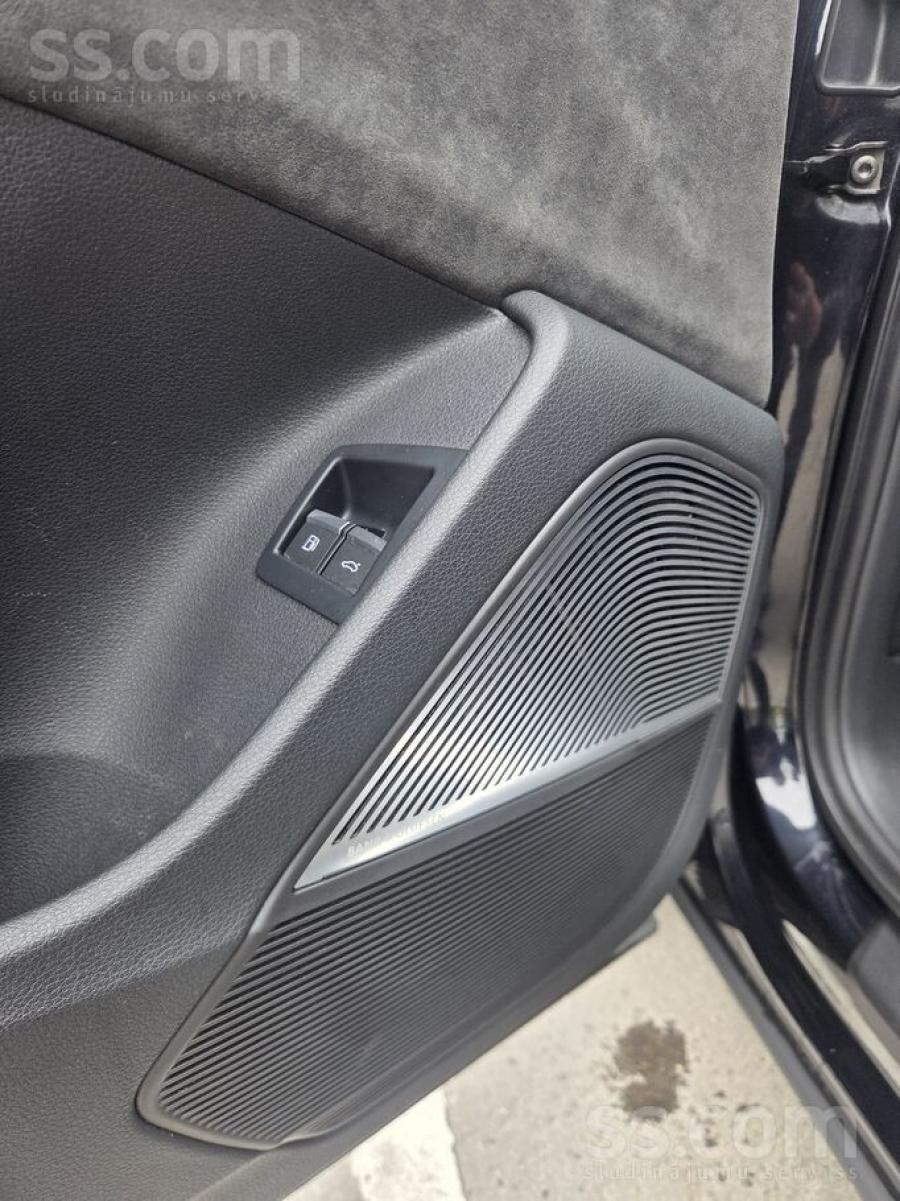 Black Audi Q7 2021 in Riga, with an engine capacity of 3.00 L and mileage of 98 thousand km for 52000 €, photo 15 on AUTOMOTO.COM.LV