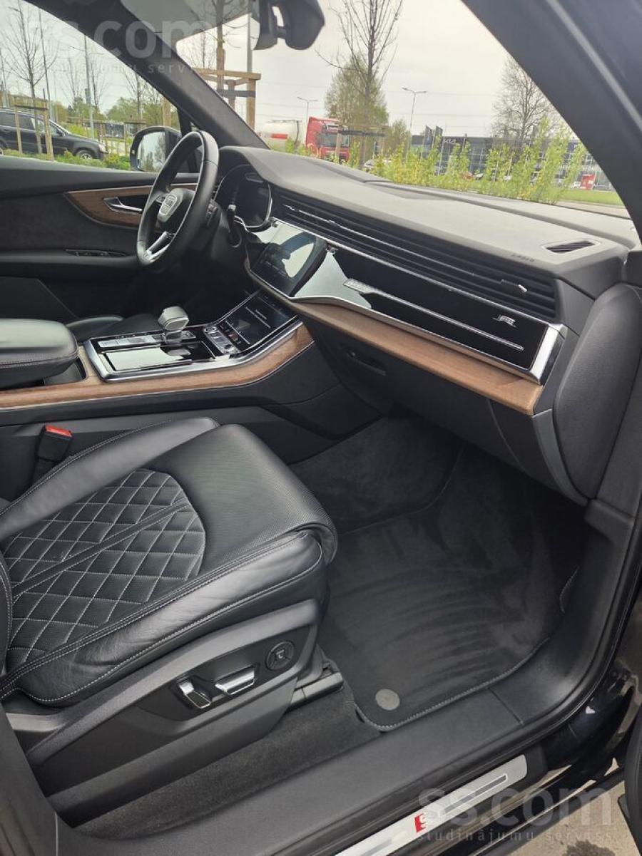 Black Audi Q7 2021 in Riga, with an engine capacity of 3.00 L and mileage of 98 thousand km for 52000 €, photo 24 on AUTOMOTO.COM.LV