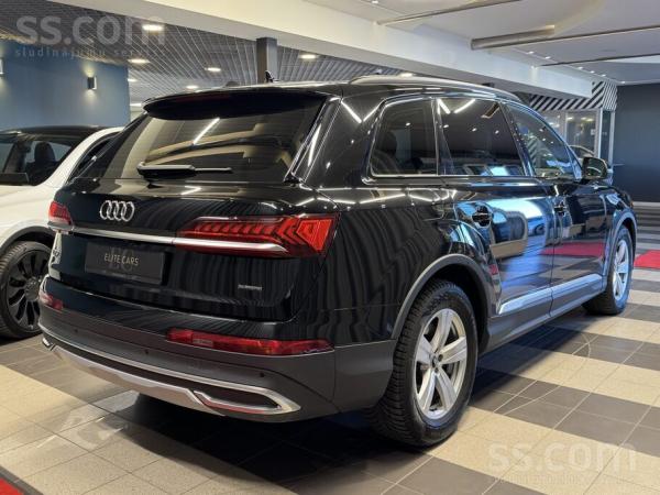 Black Audi Q7 2021 in Riga, with an engine capacity of 3.00 L and mileage of 135 thousand km for 37990 €, photo 4 on AUTOMOTO.COM.LV