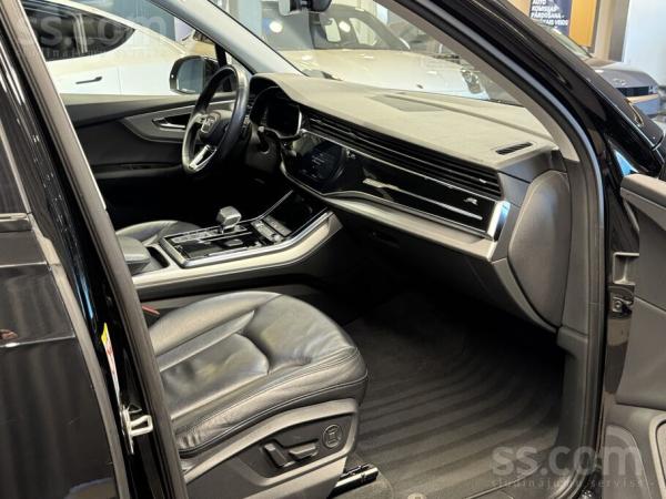 Black Audi Q7 2021 in Riga, with an engine capacity of 3.00 L and mileage of 135 thousand km for 37990 €, photo 10 on AUTOMOTO.COM.LV