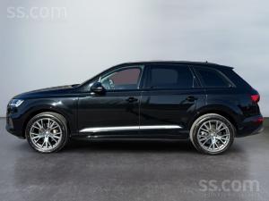 Black Audi Q7 2021 in Riga, with an engine capacity of 3.00 L and mileage of 92 thousand km for 39950 €, photo 3 on AUTOMOTO.COM.LV
