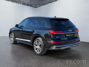 Black Audi Q7 2021 in Riga, with an engine capacity of 3.00 L and mileage of 92 thousand km for 39950 €, photo 4 on AUTOMOTO.COM.LV