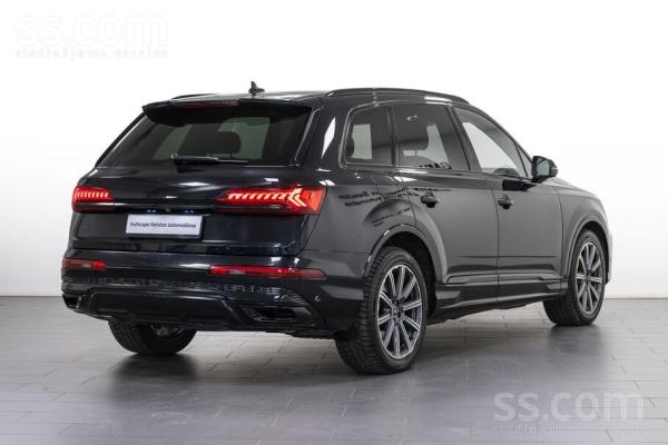 Melns Audi Q7 2021 Rīga, ar dzinēja tilpumu 3.00 L un nobraukumu 77 tūkst. km par 42500 €, foto 2 vietnē AUTOMOTO.COM.LV