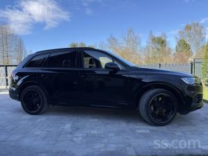 Black Audi Q7 2021 in Riga, with an engine capacity of 3.00 L and mileage of 99 thousand km for 40700 €, photo 6 on AUTOMOTO.COM.LV