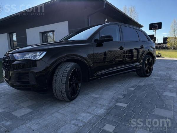 Черный Ауди Ку 7 2021 в Рига, объемом двигателя 3.00 л и пробегом 103 тыс. км за 37600 €, фото 1 на AUTOMOTO.COM.LV