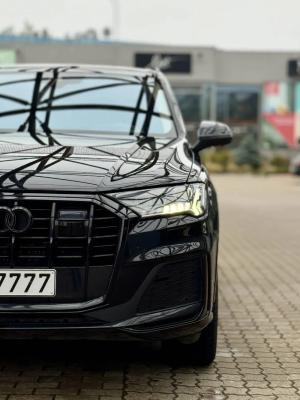 Черный Ауди Ку 7 2021 в Рига, объемом двигателя 3.00 л и пробегом 73 тыс. км за 44200 €, фото 25 на AUTOMOTO.COM.LV