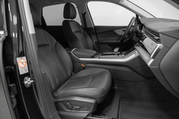 Black Audi Q7 2021 in Vilnius, with an engine capacity of 3.00 L and mileage of 139 thousand km for 41650 €, photo 9 on AUTOMOTO.COM.LV