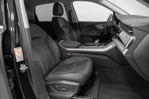 Black Audi Q7 2021 in Vilnius, with an engine capacity of 3.00 L and mileage of 139 thousand km for 41650 €, photo 10 on AUTOMOTO.COM.LV