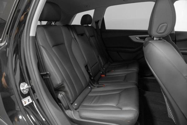 Black Audi Q7 2021 in Vilnius, with an engine capacity of 3.00 L and mileage of 139 thousand km for 41650 €, photo 10 on AUTOMOTO.COM.LV