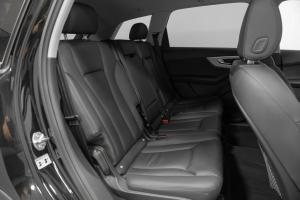 Black Audi Q7 2021 in Vilnius, with an engine capacity of 3.00 L and mileage of 139 thousand km for 41650 €, photo 11 on AUTOMOTO.COM.LV